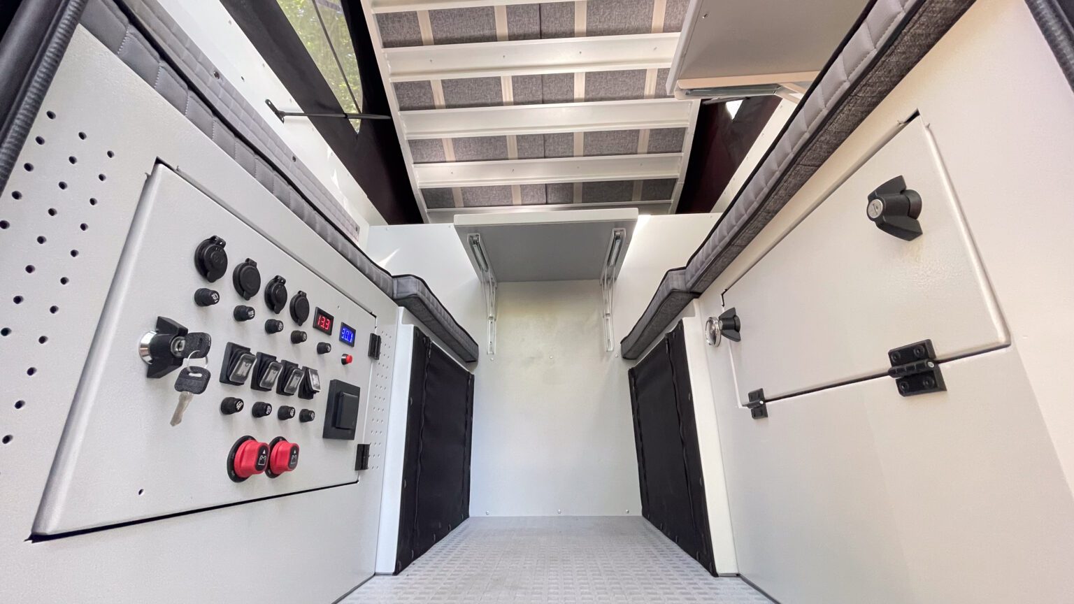 Pick-up truck camper - DECAMP Caravan